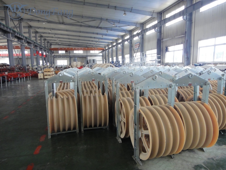 500KV transmission line stringing equipment for pulling four conductors