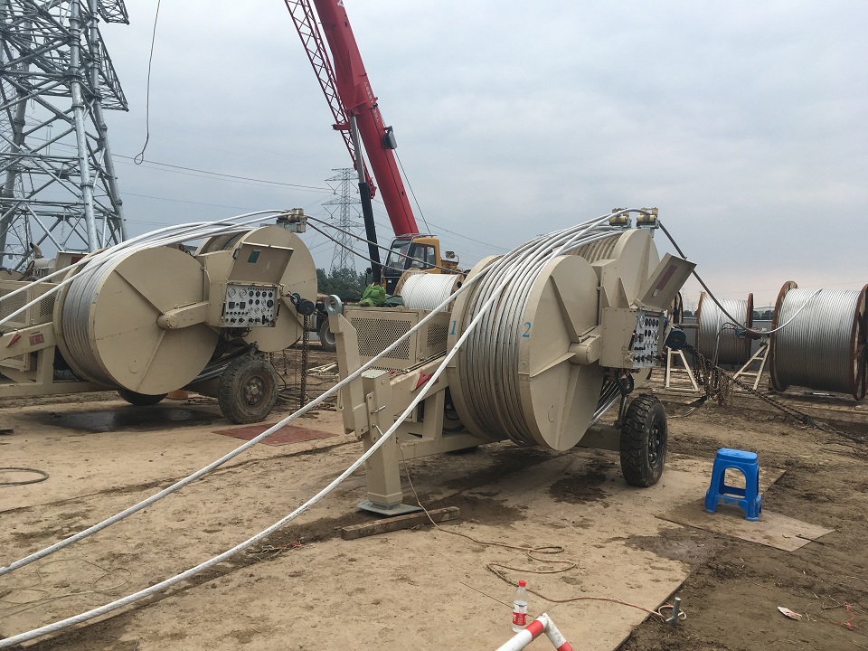 Equipos de tendido de cables en 500KV linea transmision
